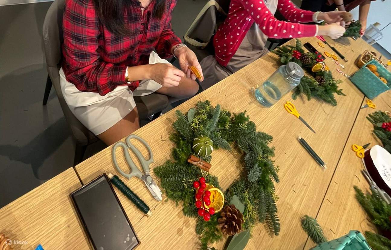 Christmas Wreath Workshop - Klook Philippines