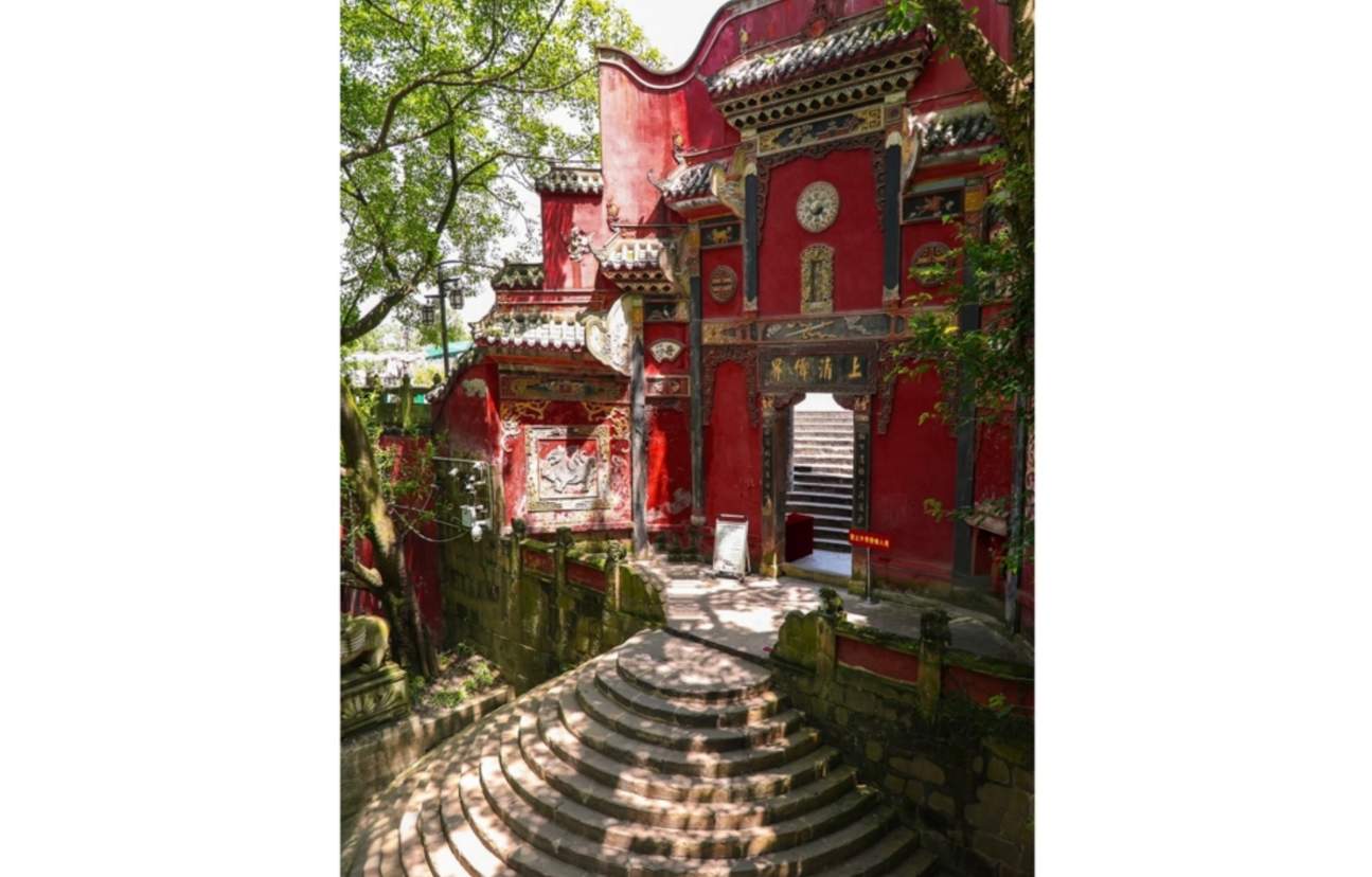 Experience Temple Blessings and Chinese Fortune Telling with Locals ...