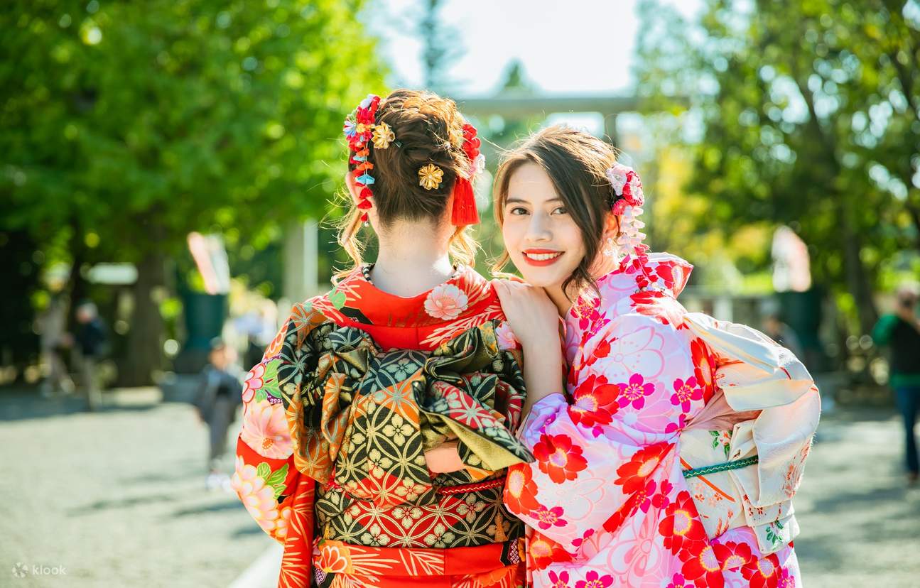 Kimono rental and commemorative photo shoot in Asakusa, Tokyo (provided ...