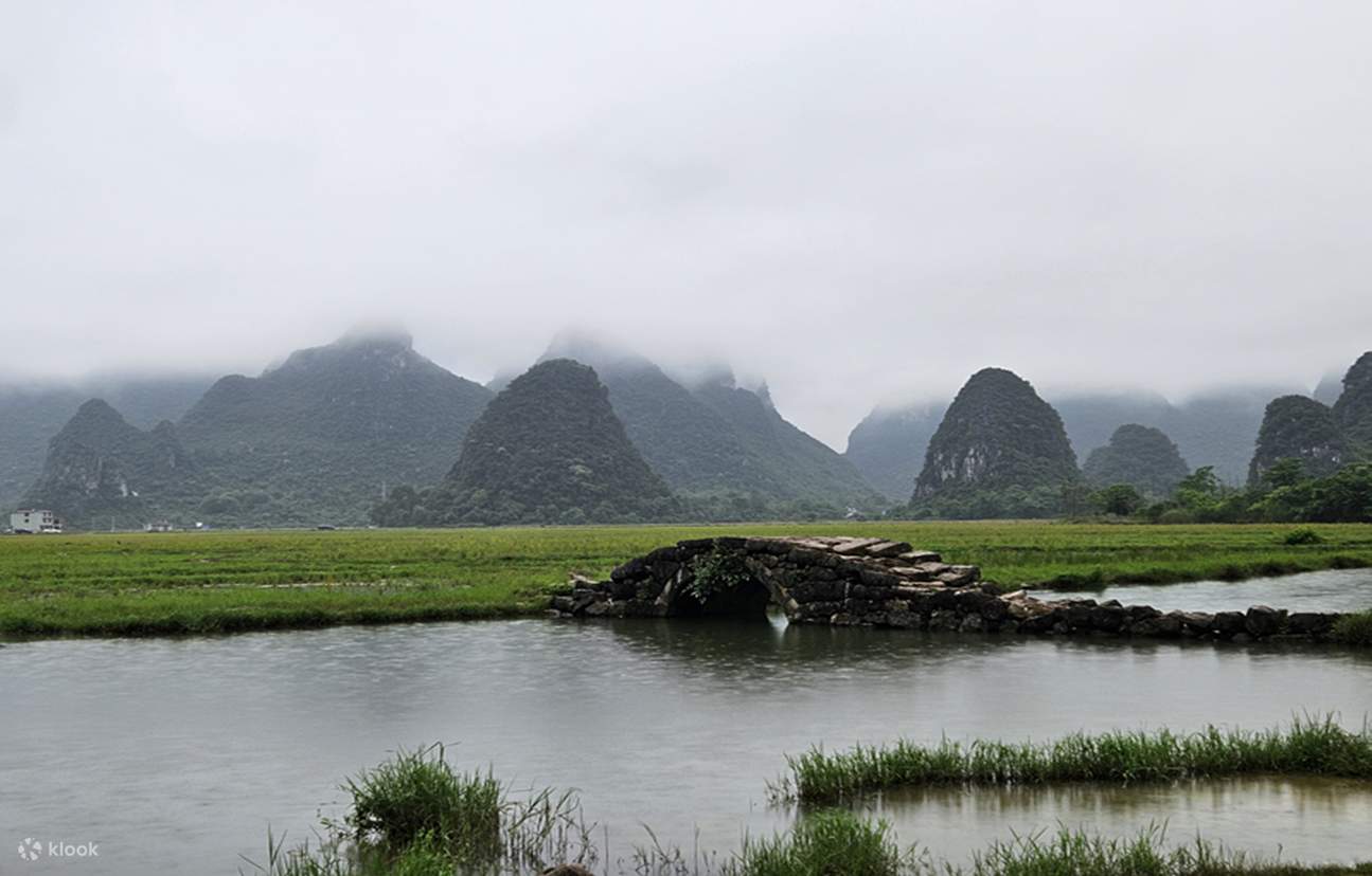 Guilin Yangshuo Li River Bamboo Rafting Private Day Tour - Klook United ...