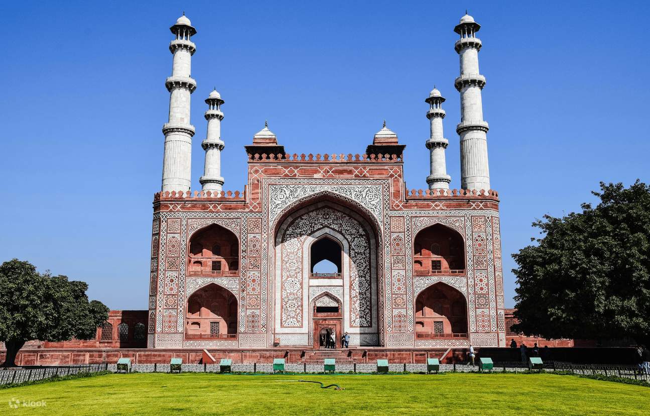Akbar’s Tomb Sikandra Ticket with Optional Guide - Klook India