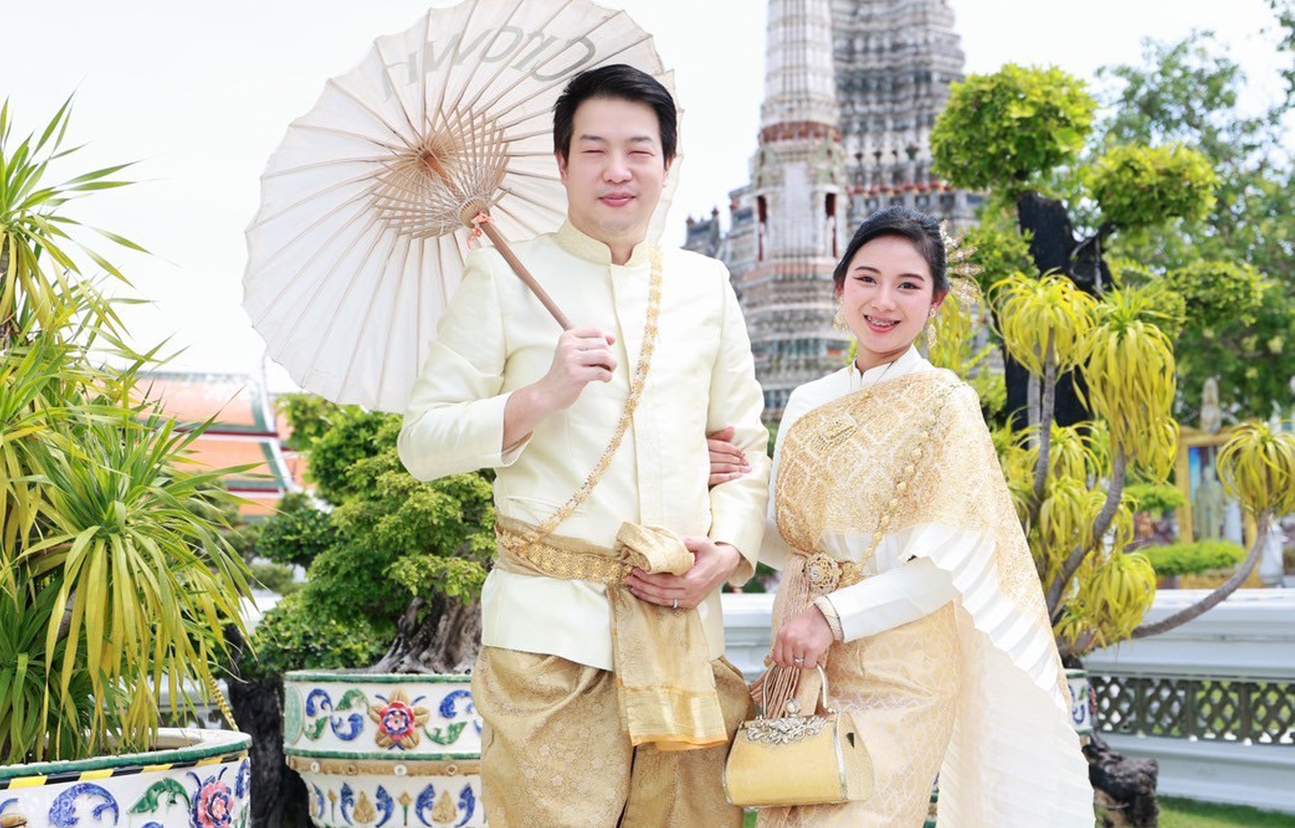 Full Set Thai Costume Rental in Bangkok + Hairdo & Makeup - Klook