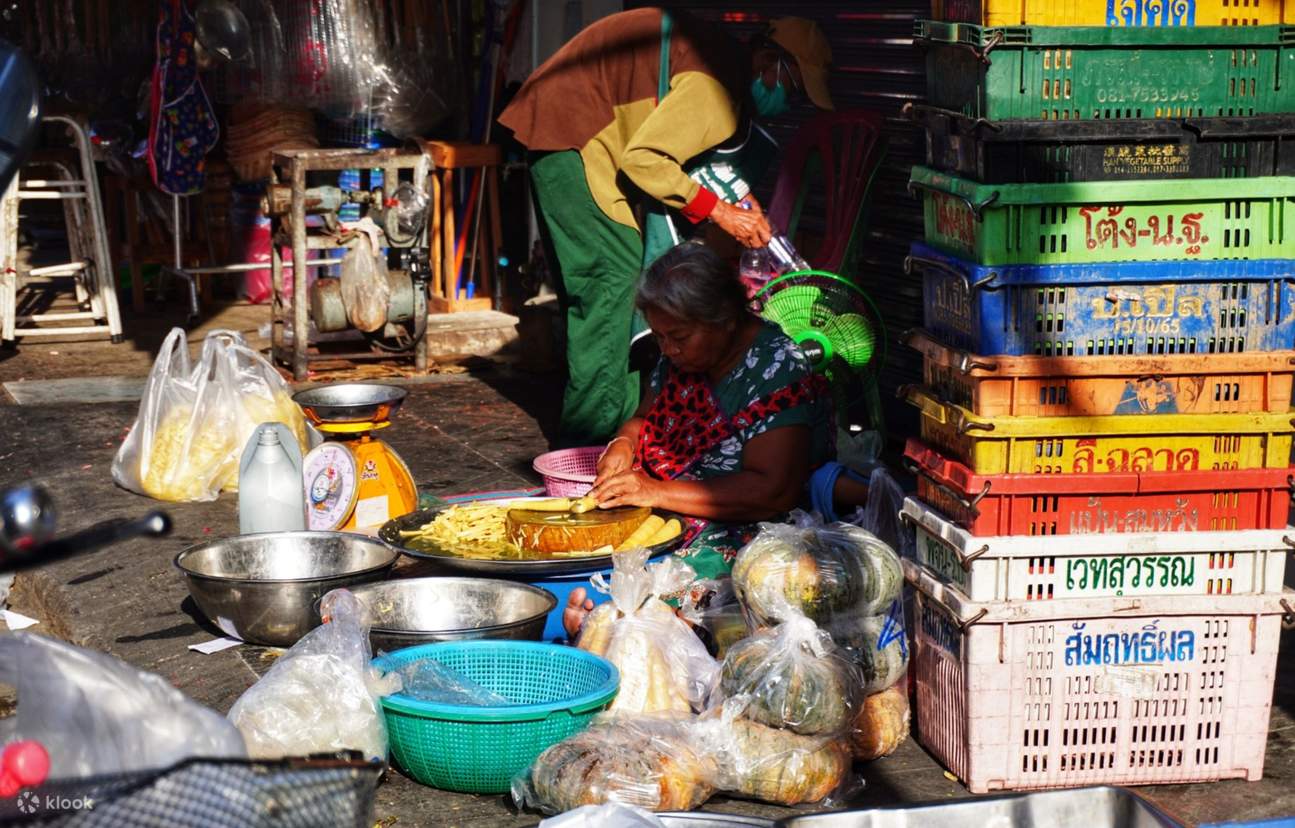 Kanchanaburi: Morning Bike Tour History Stops & Local Lunch. - Klook Philippines