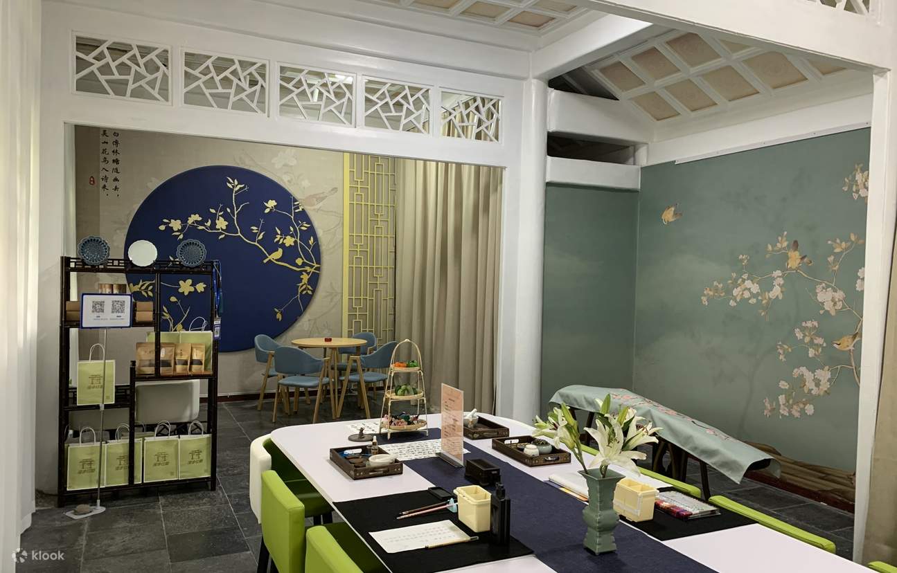 Learn to make pure natural incense cards in Daguanyuan - Eatwith ...