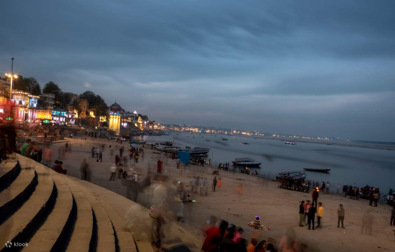 Varanasi: Boat Ride, Ghat Walk & Aarti Ceremony Tour - Klook New Zealand