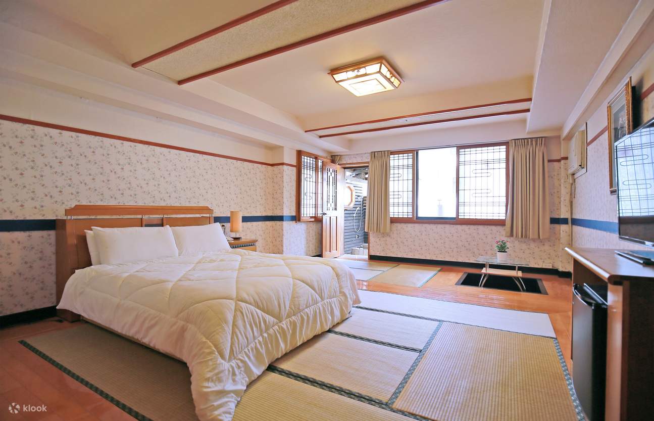 Taipei: Hot Spring Experience at Phoenix Pavilion Hot Spring Hotel ...