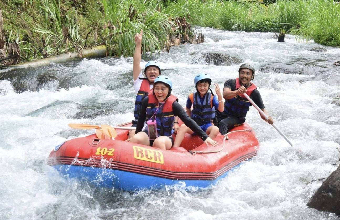 Tour de Rafting y Cascadas o Templo de Telaga Waja - Klook Estados Unidos