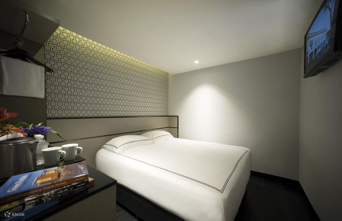 Venue Hotel Couple Staycation with Early Check-In and Late Check-Out ...