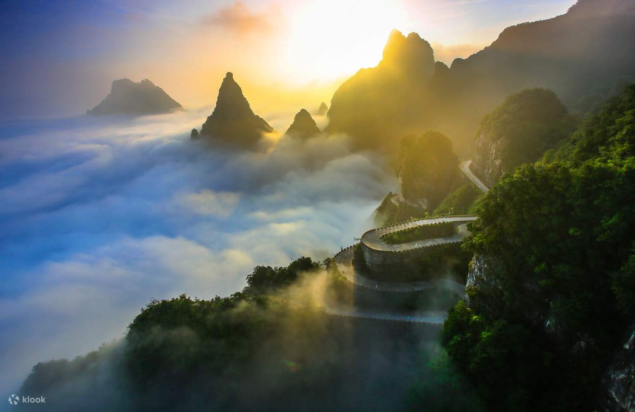 Round trip transfer from Wulingyuan District to Grand Canyon Glass ...