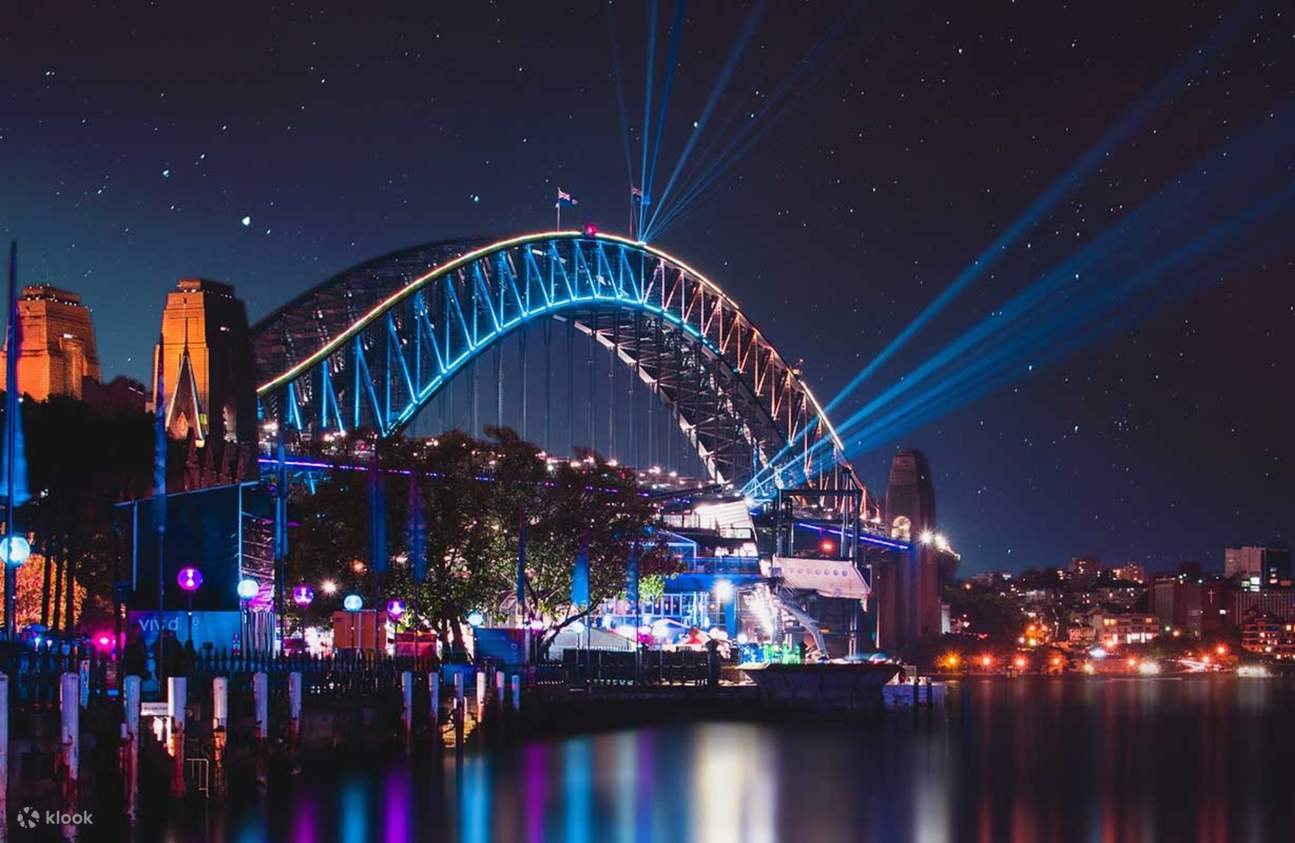 Sydney Vivid Dinner Cruise - Klook