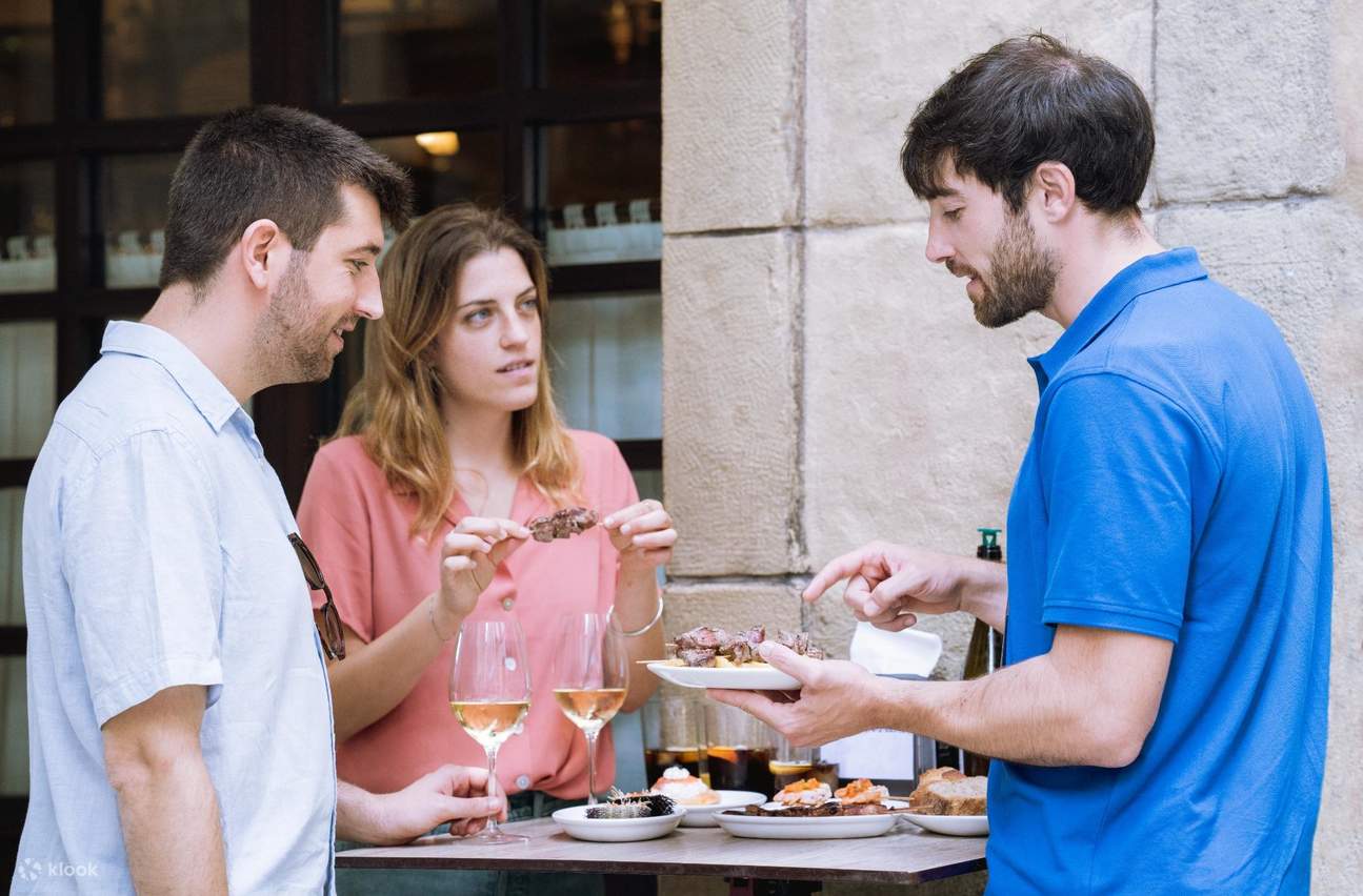 Recorrido a pie por la ciudad de San Sebastián con experiencia de ...