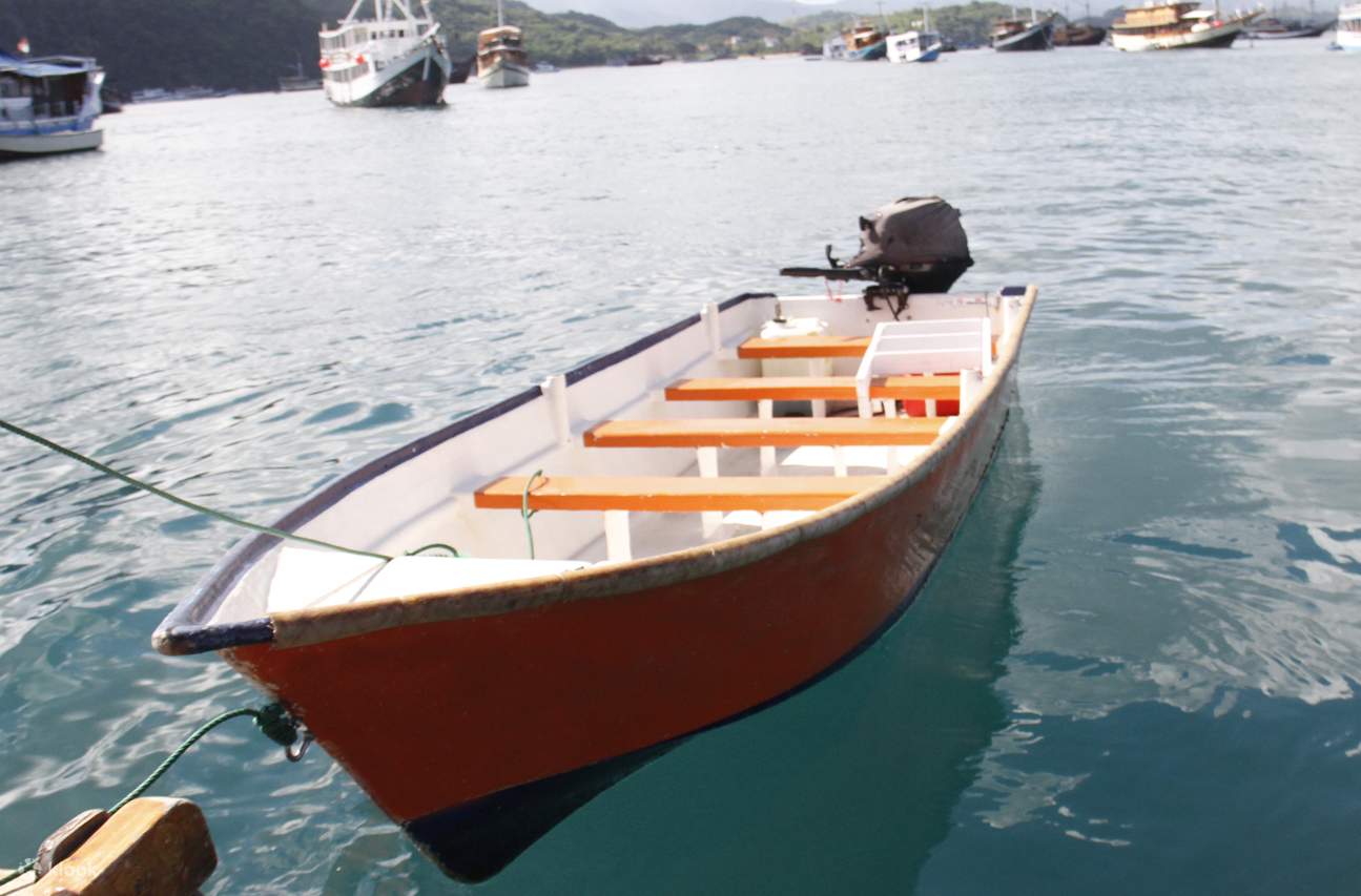 White Pearl 01 Phinisi Sailing Komodo Liveaboard dari Labuan Bajo ...