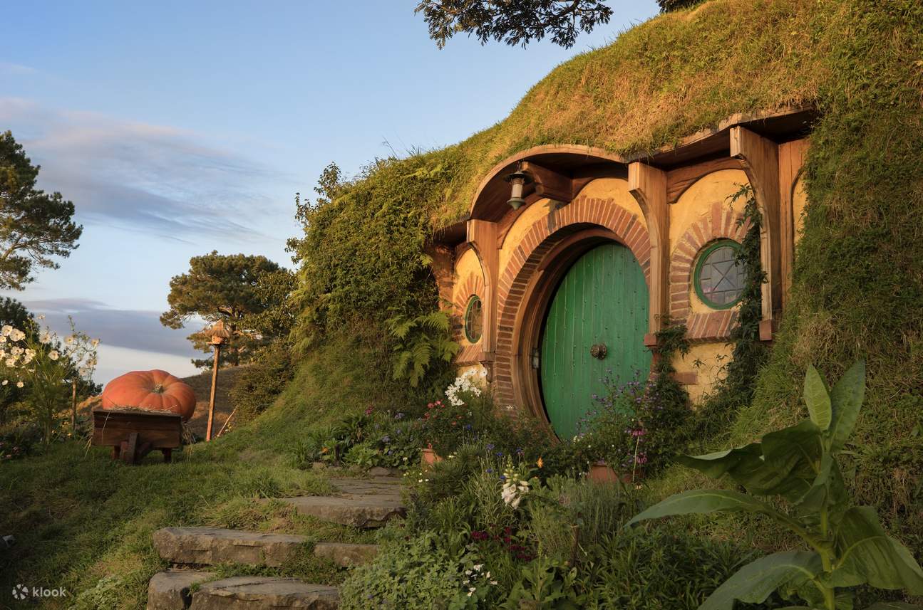 Hobbiton-Tagestour ab Rotorua mit optionalem Te Puia-Eintritt - Klook ...