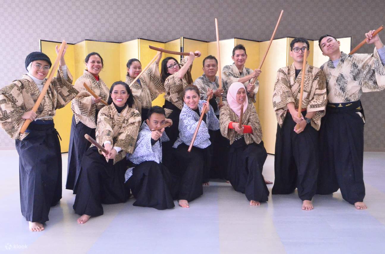 Online reservation for sword fighting and samurai experience - Klook