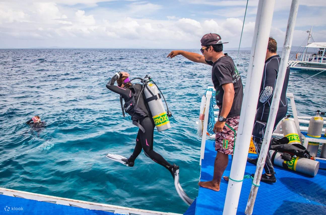 Learn PADI Enriched Air Diver in Cebu | PADI 5 Star IDC - Klook