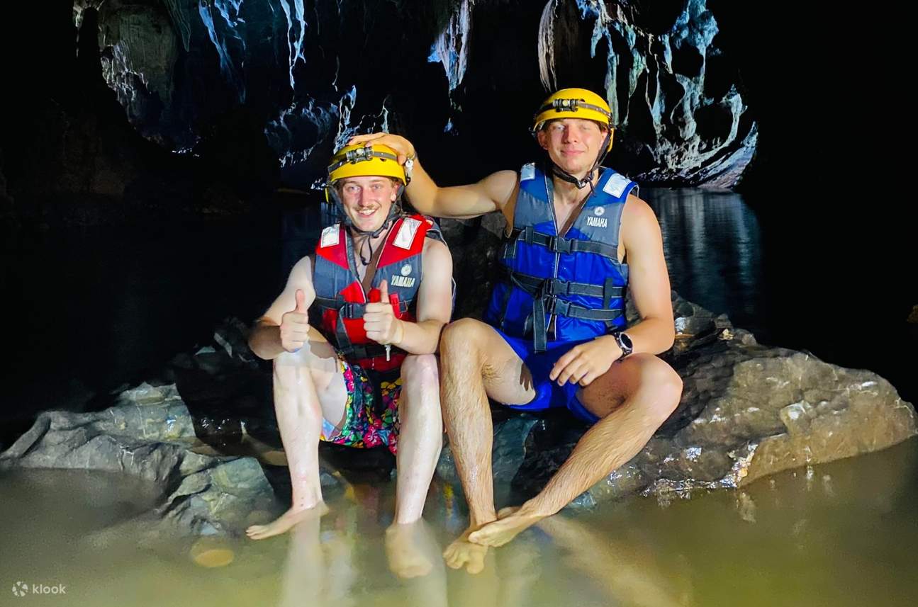 History and Adventure: DMZ & Dark Cave Tour from Hue - Klook India