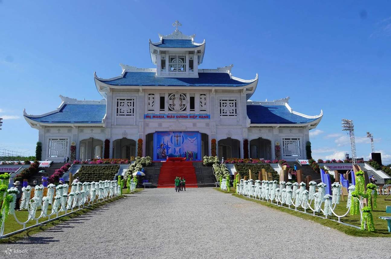 Dong Hoi & Phong Nha: Paradise Cave & DMZ Full-Day Tour - Klook Singapore