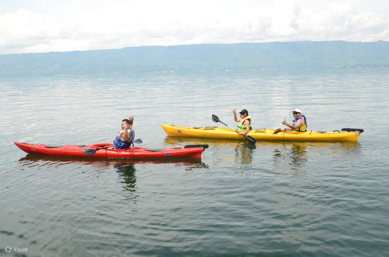 Petualangan Perahu dan Kayak di Air Terjun Danau Toba - Klook Indonesia