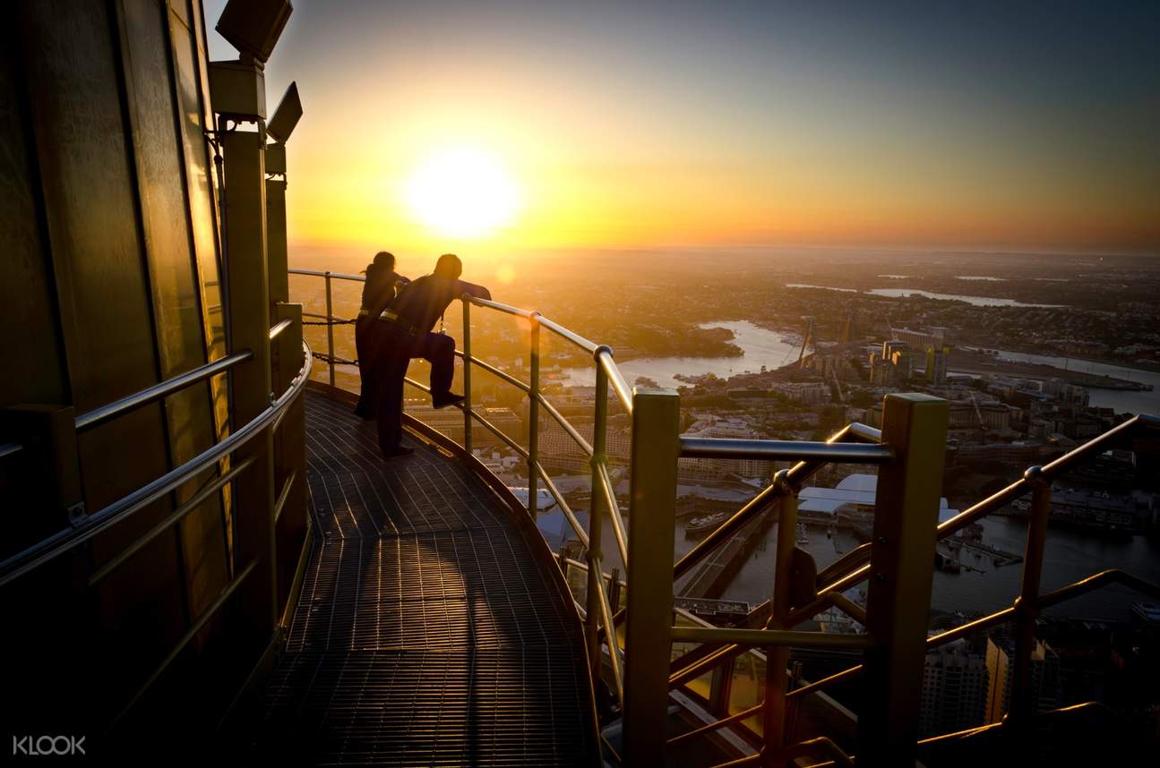 Sydney Tower Eye Skywalk Tour