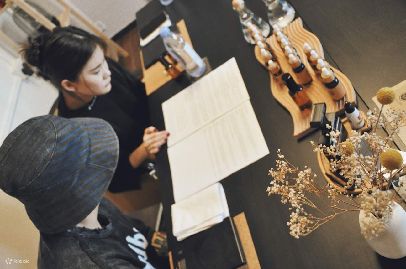 Essential Oil Blend, Natural Pocket Perfume & Mist Workshop in ...