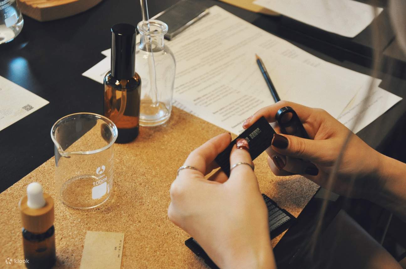 Essential Oil Blend, Natural Pocket Perfume & Mist Workshop in ...