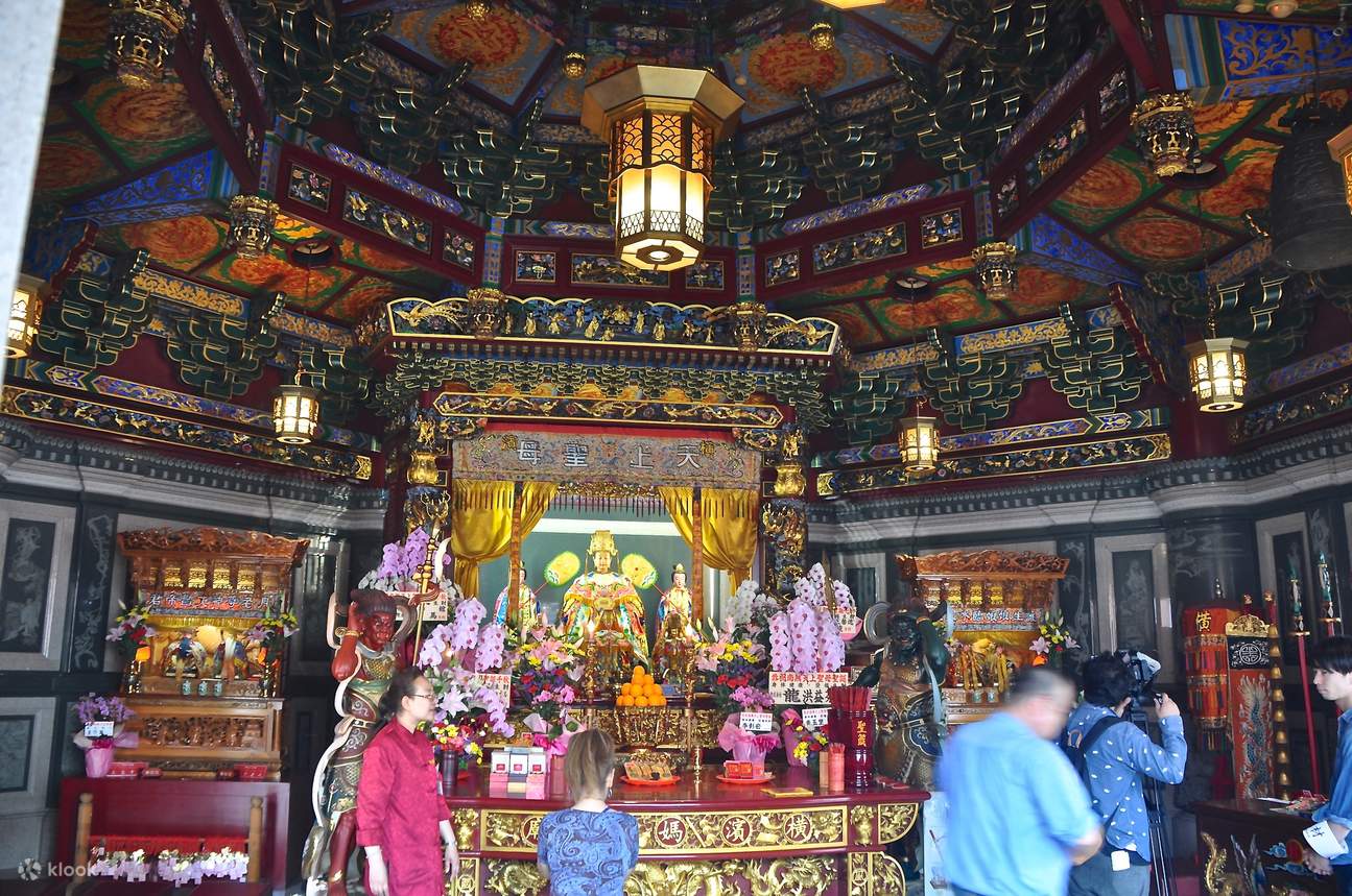 Yokohama Chinatown, Temples & Bayside Red Brick Warehouse Walking To ...