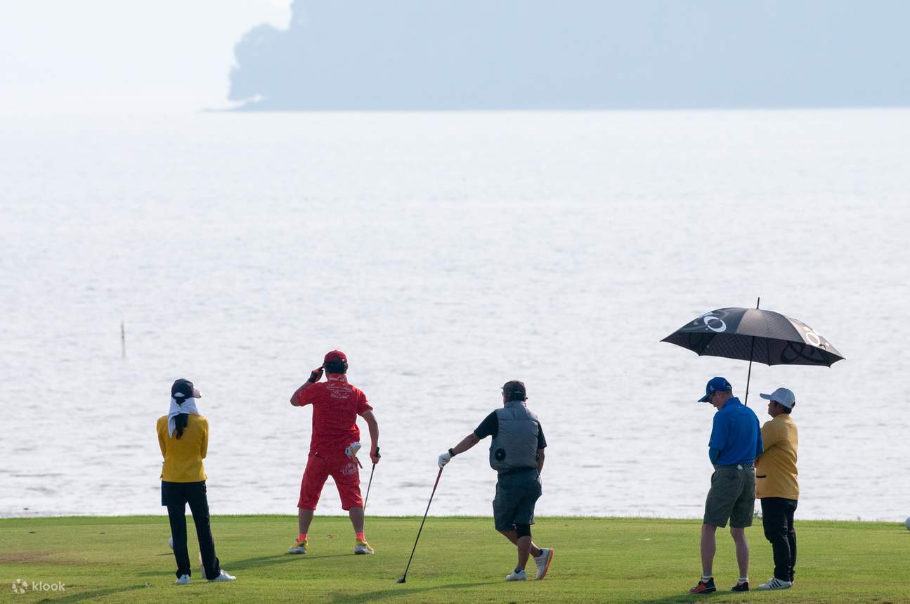 在普吉島觀瀾湖度假村體驗世界一流的高爾夫運動 Klook 客路