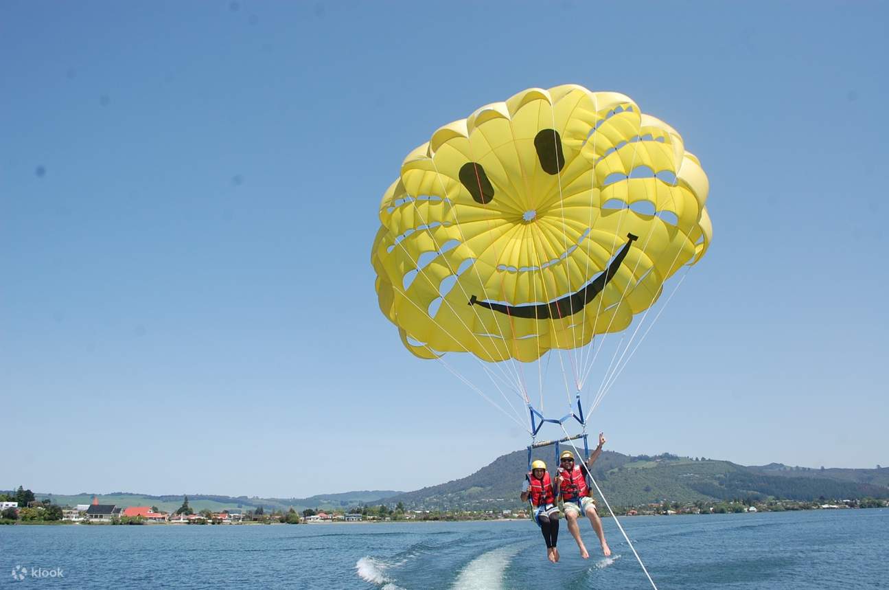 Lake Rotorua Tandem Parasailing - Klook, Vereinigte Staaten