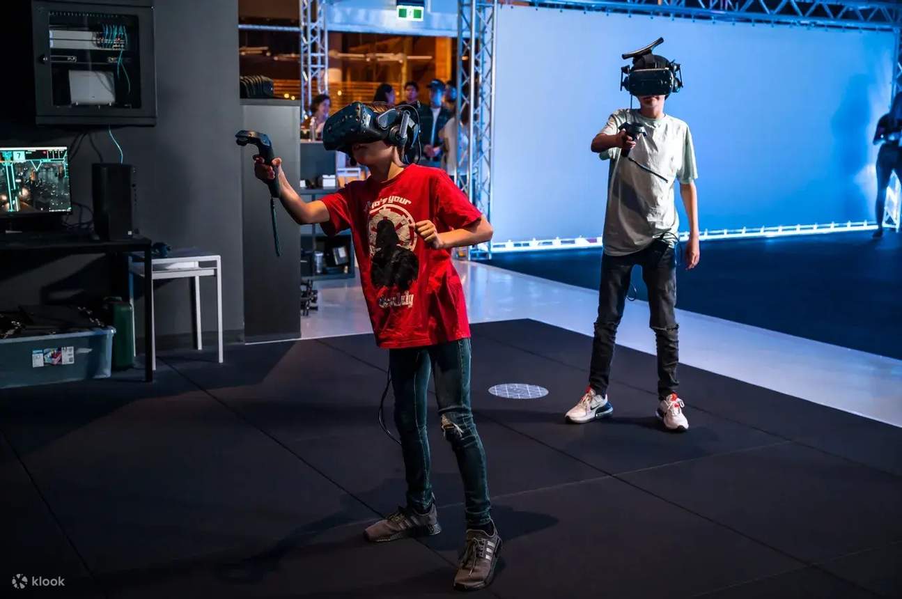 Ruang Pelarian VR yang Aneh untuk 2 orang - Klook Indonesia