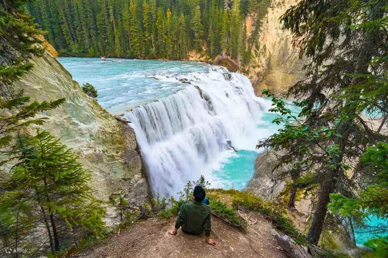 Lake Louis, Emerald Lake, and Marble Canyon Icewalk Tour in Banff ...