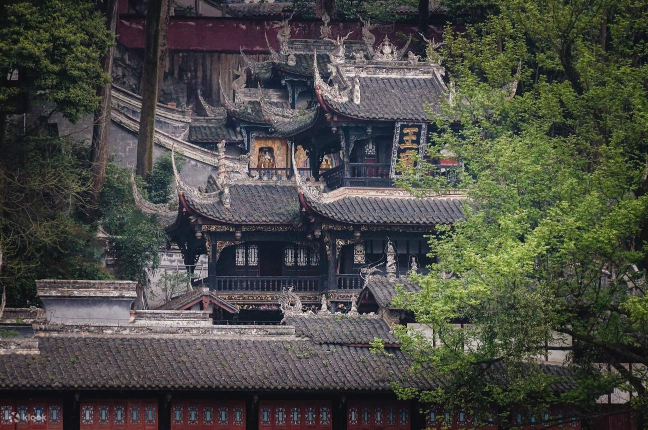 Chengdu Research Base of Giant Panda Breeding Dujiangyan One-Day Tour ...