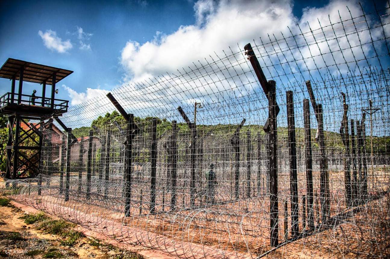 Full Day Explore Phu Quoc by US Army Jeep Tour - Klook Việt Nam