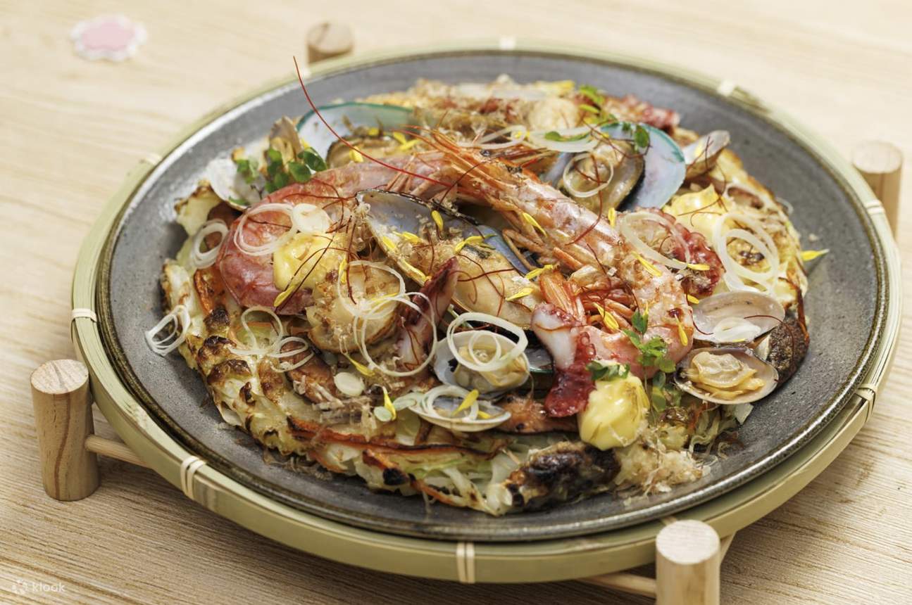 Buffet at Marina Kitchen in Hong Kong Ocean Park Marriott Hotel - Klook ...