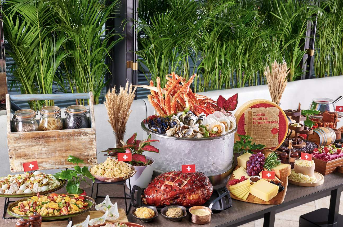 CLOVE at Swissotel The Stamford - Klook Singapore