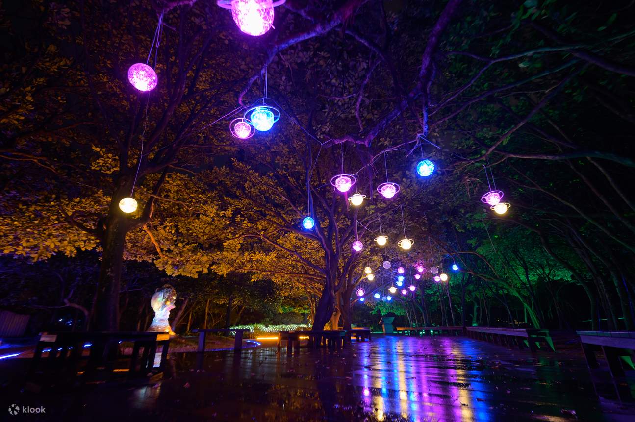 Night visit to Queen's Head in Yehliu & Jiufen day trip (including ...