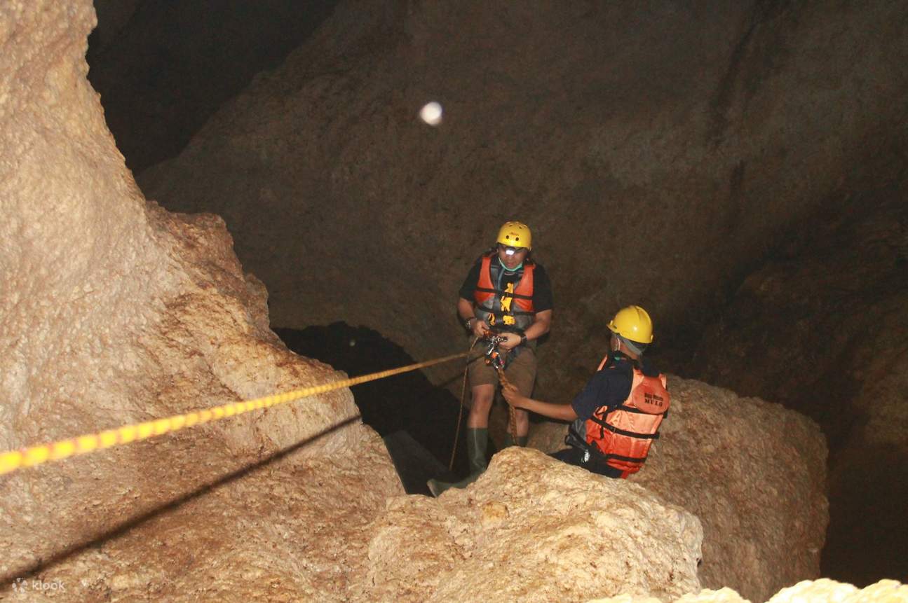 Flying Fox And Cave Exploration in Geosite Ngingrong Gunung Kidul ...