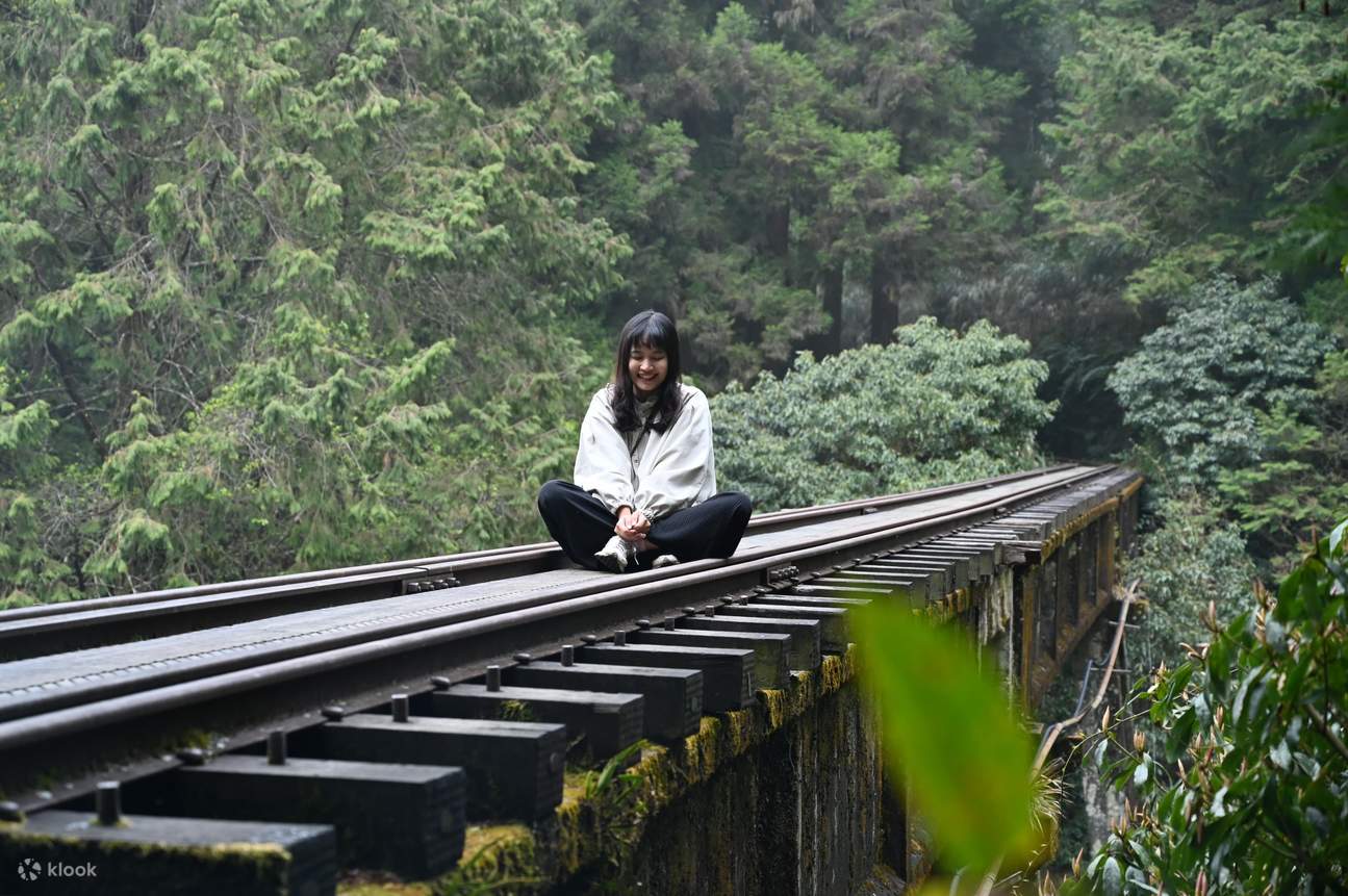Chiayi: Alishan Mianyue Line Hiking Tour - Klook Singapore