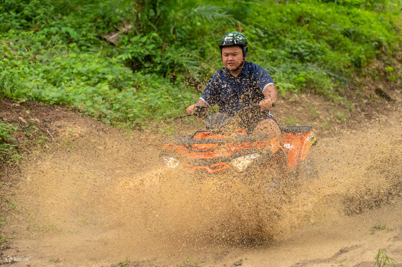 Petualangan ATV Gunung Hijau di Patong Phuket - Klook Indonesia