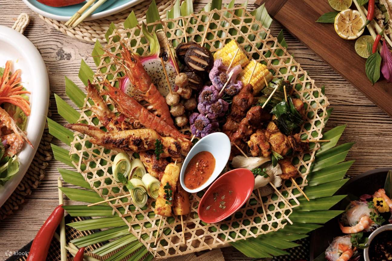 Buffet at Marina Kitchen in Hong Kong Ocean Park Marriott Hotel - Klook ...