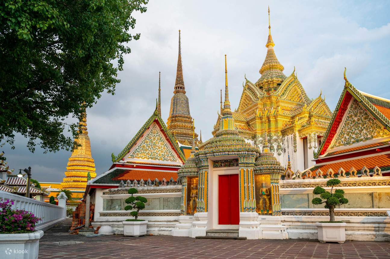 Bangkok Iconic Temple Tour: Wat Arun, Wat Pho, Wat Traimit - Klook