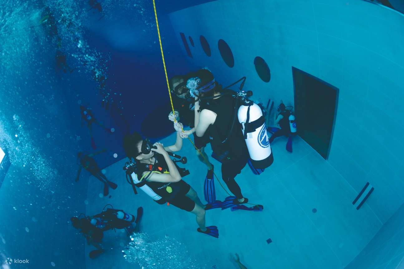 City Diving Experience at Divecube Hotel - Klook Philippines