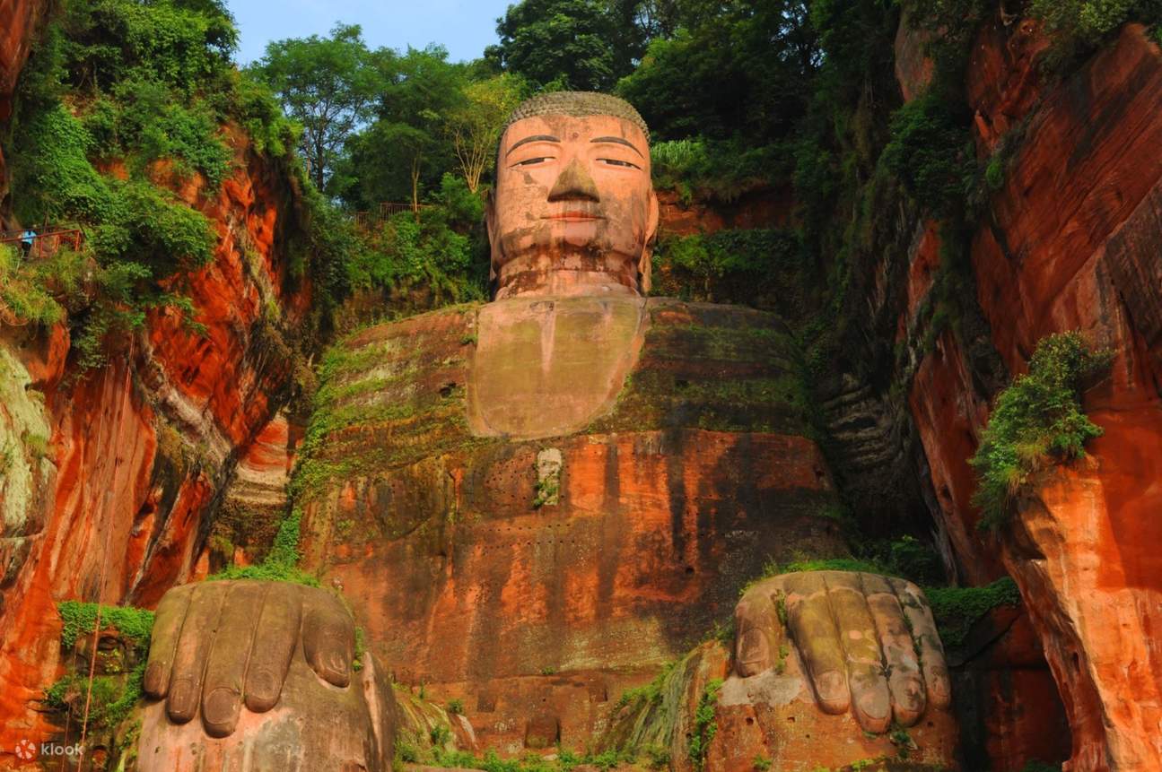 Chengdu Panda Base + Leshan Giant Buddha One-Day Guided Tour (English ...