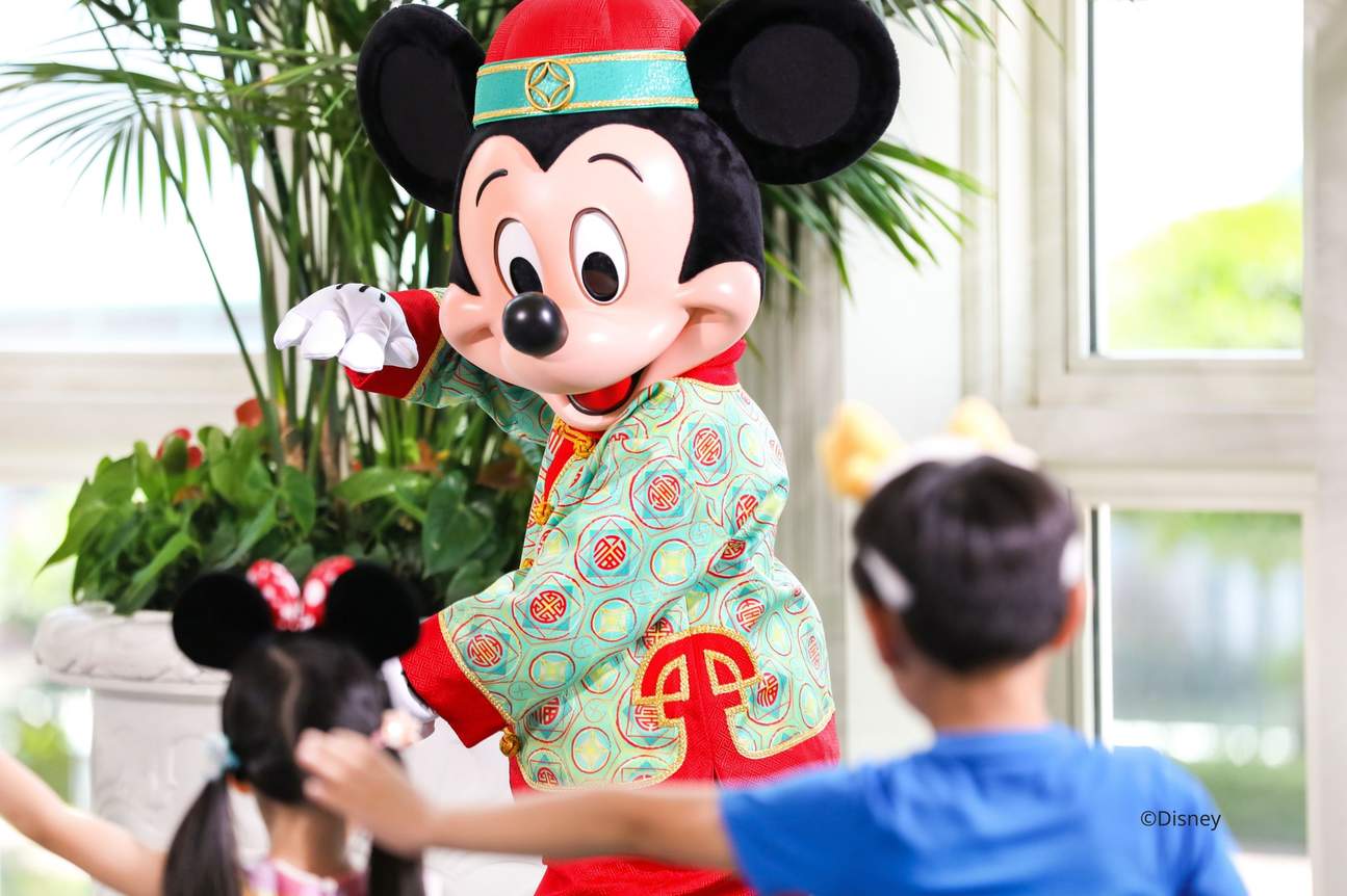 Family Staycation at Disney Explorers Lodge Hong Kong - Klook Hong Kong