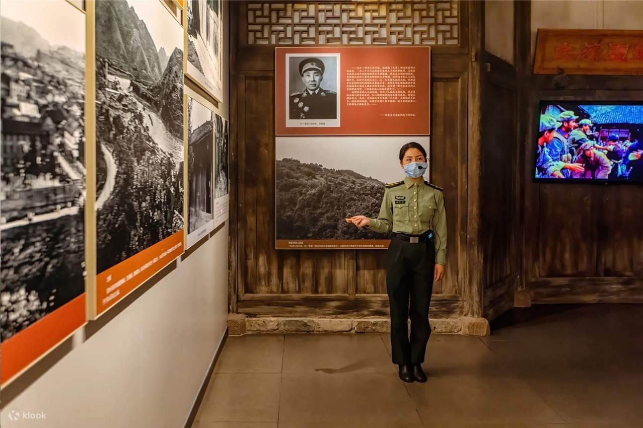 Guizhou Red Family 6-Day Tour (Pullman + Wujiang Village Miao King ...