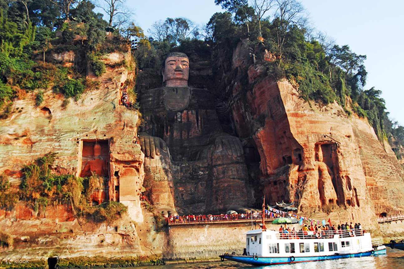 Chengdu Panda Base & Leshan Giant Buddha One Day Join-in Group Tour ...