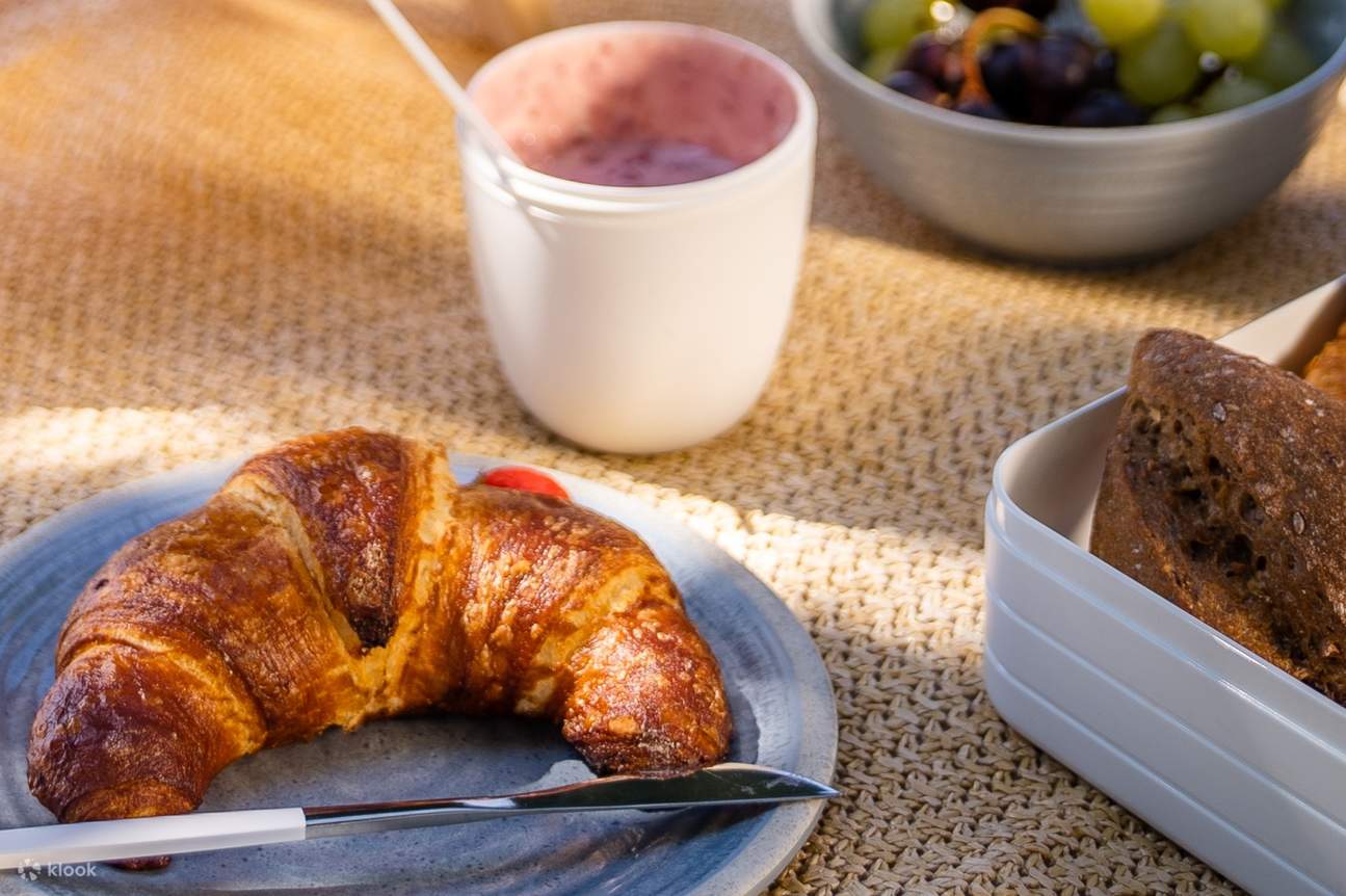 Private Breakfast Picnic Experience at Lake Lucerne - Klook