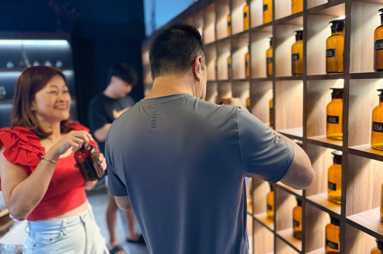 DIY Perfume Making Workshop in Singapore by VENTE - Klook Malaysia