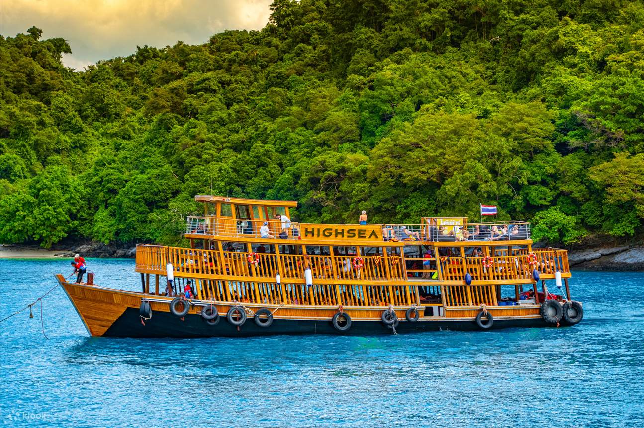 Dagtocht naar Angthong National Marine Park met een grote boot - Klook ...