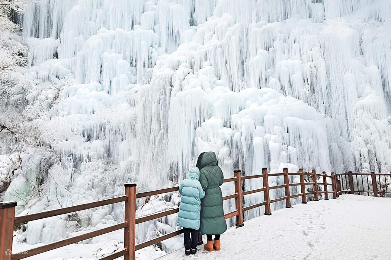 Elysian Ski Resort + Eobi Ice Valley One Day Tour - Klook Việt Nam