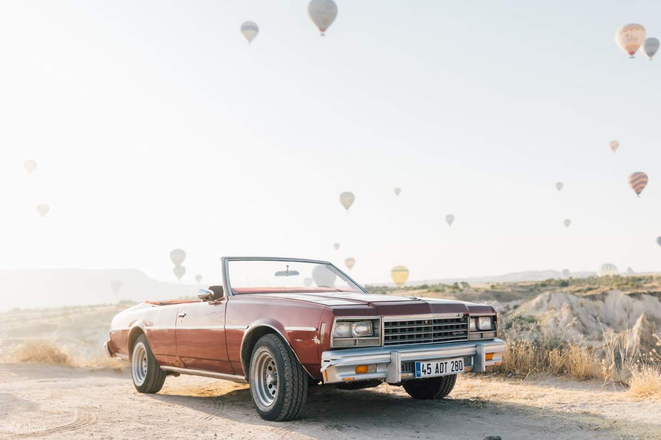 Classic Car and Balloon Chasing in Cappadocia - Klook Estados Unidos